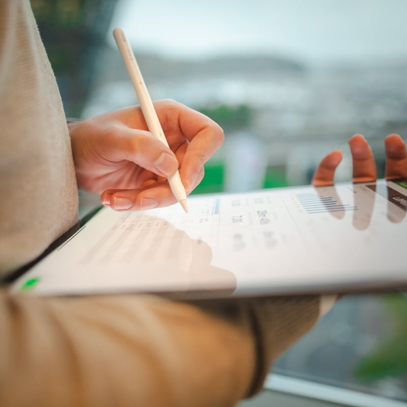 Vad är skillnaden mellan OKR och Balanserat styrkort?